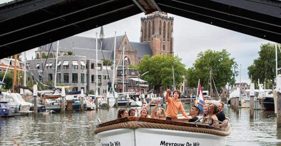 Dordrecht: City Canal Cruise - What to Expect on the Cruise