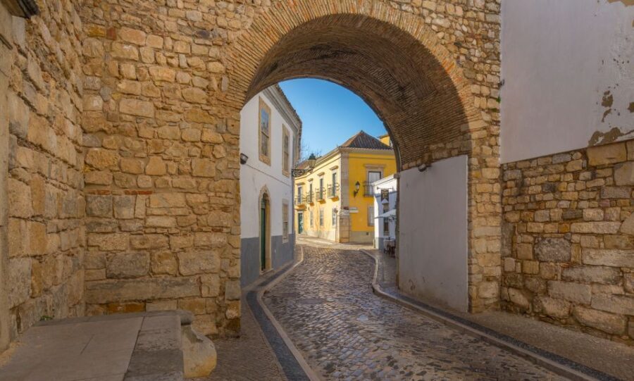 Eastern Portugal: Day Trip to Faro, Olhão, Tavira, & more - Starting The Day: Hotel Pickup and Faro