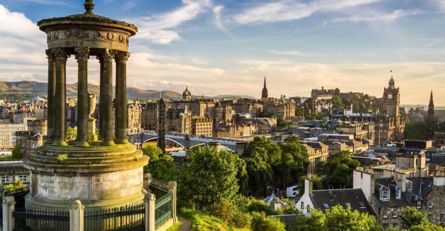 Edinburgh: The Royal City Tour from London - Exploring Edinburgh: The Open-Top Hop-On Hop-Off Bus