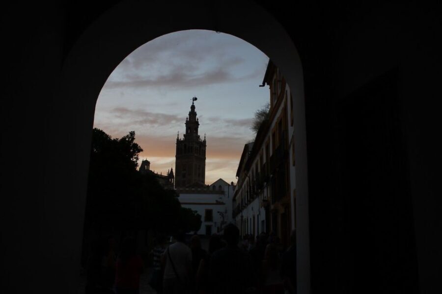 Enchanted Seville Walking Tour - Who Should Consider This Tour?