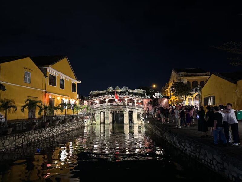 Entry Ticket: 45 minutes Traditional Boat trip on Hoai River - Meta Description