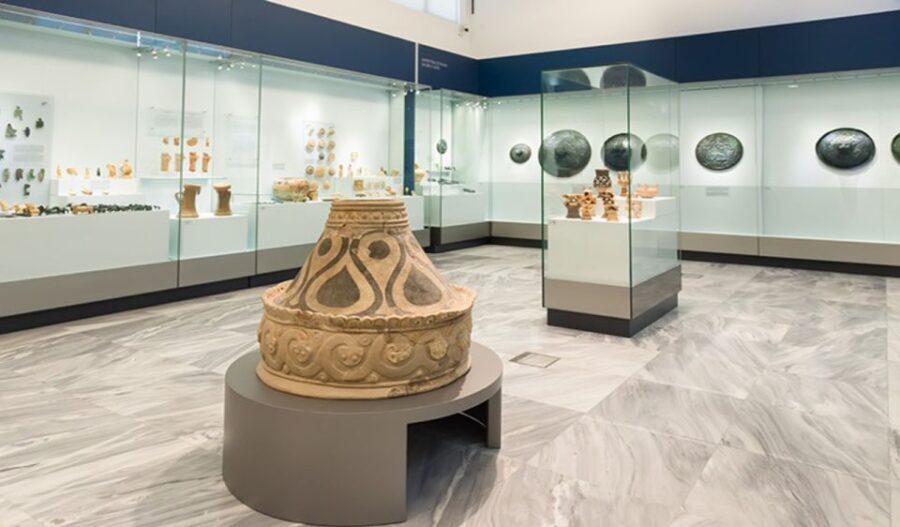 eraklion Walking Tour with Archaeological Museum - What Makes This Tour Stand Out