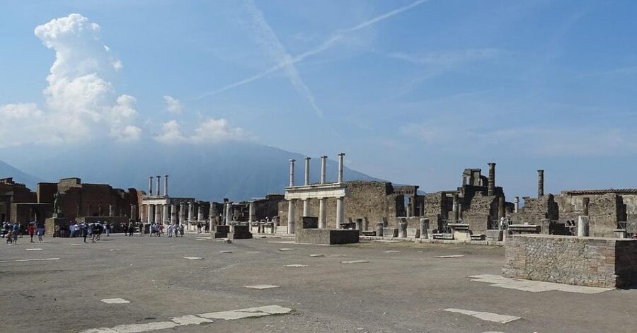Explore Pompeii's Ruins with your Private Archaeologist - Is It Worth the Price?