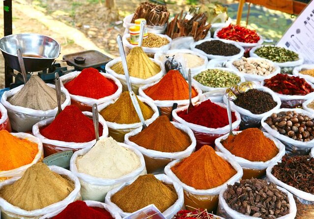 Explore the New colorful places in Mumbai Market Tour - Key Points