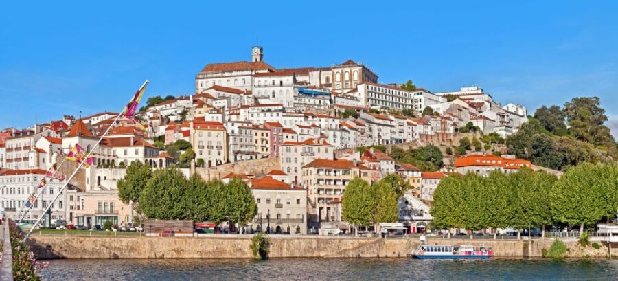 Fátima and Coimbra - A Deep Dive into the Day: What to Expect