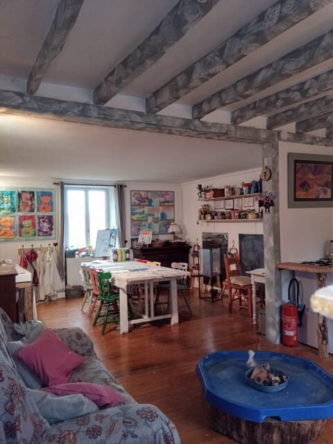 Faux La Montagne : Le Nid d'Art : English art workshops for children - What You Can Expect at Le Nid d’Art
