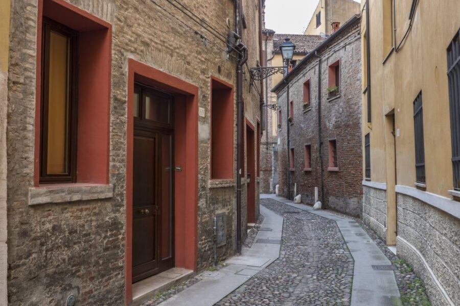 Ferrara: City Highlights Walking Tour with Local Guide - A Deep Dive into Ferrara’s Charm