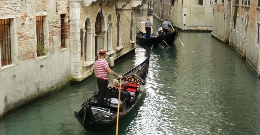 Float Privately: Gondola Tour of Peggy Guggenheim - What to Expect During Your Ride