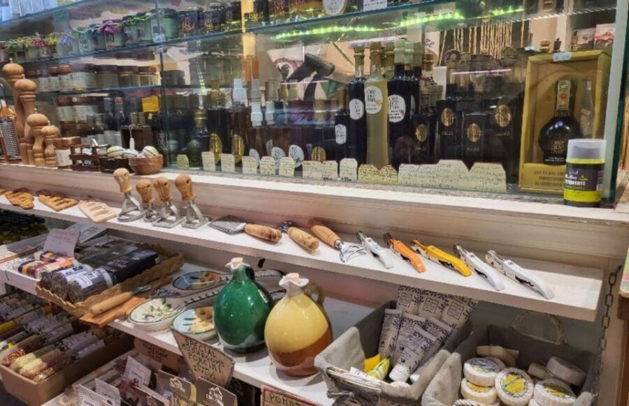 Florence: Food & Souvenir Tour with Tastings and a Coffee - Who Should Consider This Tour?