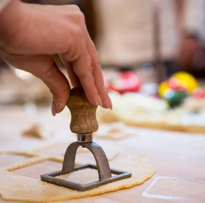 Florence: Handmade Ravioli & Pasta Class with Unlimited Wine - An In-Depth Look at the Experience