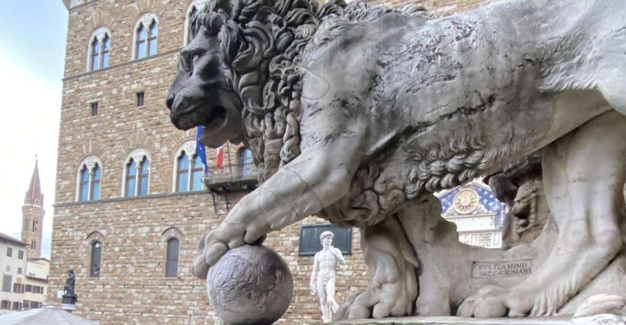 Florence historical centre and legends tour for small groups - Price and Value