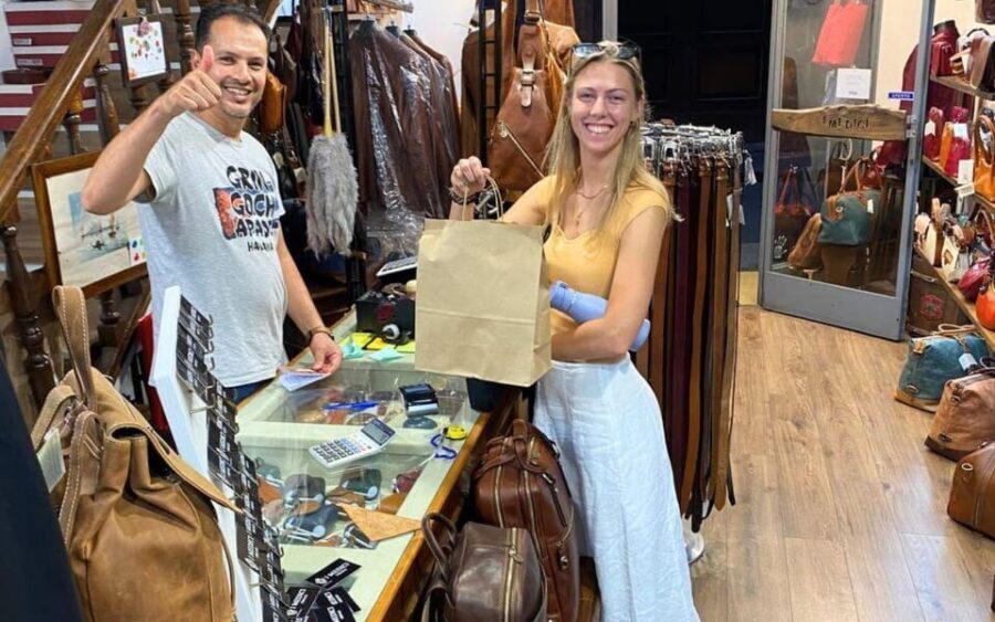 Florence: Oltrarno Artisans and Wine Windows - The Practical Side: What to Expect