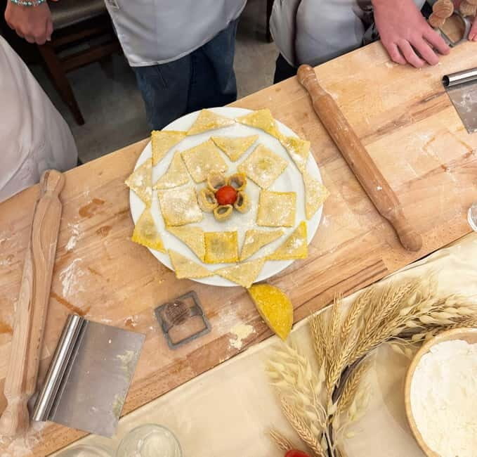 Florence: Pasta Cooking Class with Wine Tasting near Duomo - A Deep Dive into the Experience