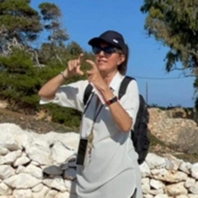 "Folegandros Unveiled: A Journey Through Time & Tradition" - The Value of Guided Exploration