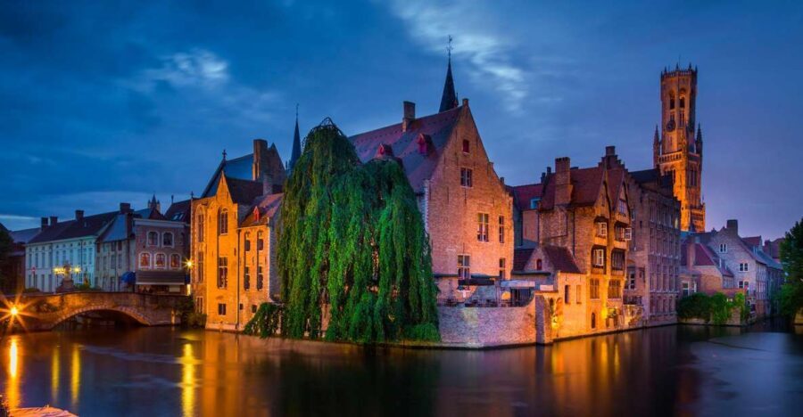 From Amsterdam: Bruges Guided Day Trip in English - The Guided Tour of Bruges