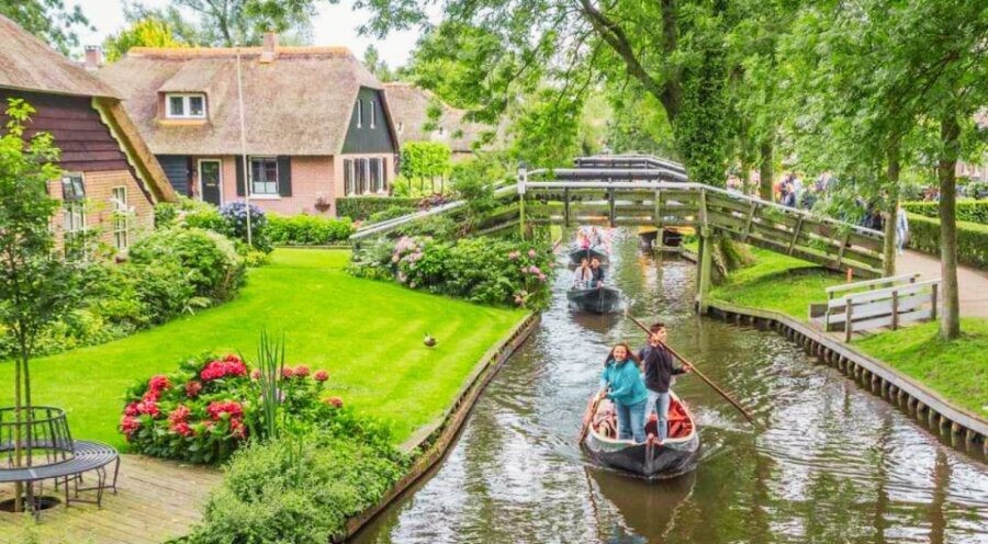 From Amsterdam: Giethoorn Guided Day Trip with Canal Cruise - Practical Tips for Travelers