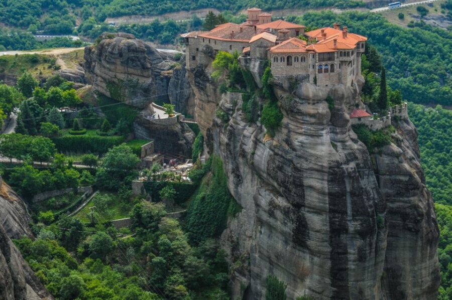 From Athens or Piraeus: Meteora Full-Day Private Trip - An In-Depth Look at the Meteora Private Day Trip