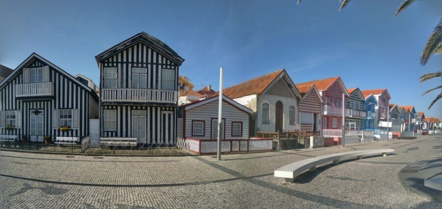 From Aveiro: Barra Beach Lighthouse & Costa Nova Guided Tour - The Charm of Costa Nova and Its Traditional Houses