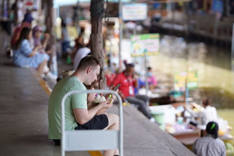 From Bangkok : Meklong Railway Market By Bus - Key Points