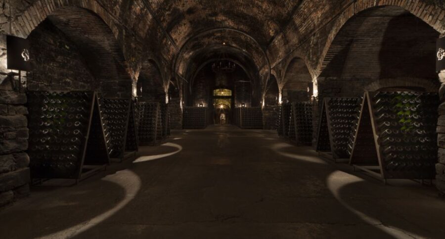 From Bergamo: Winery Tour in Franciacorta with Lunch - The Itinerary in Detail