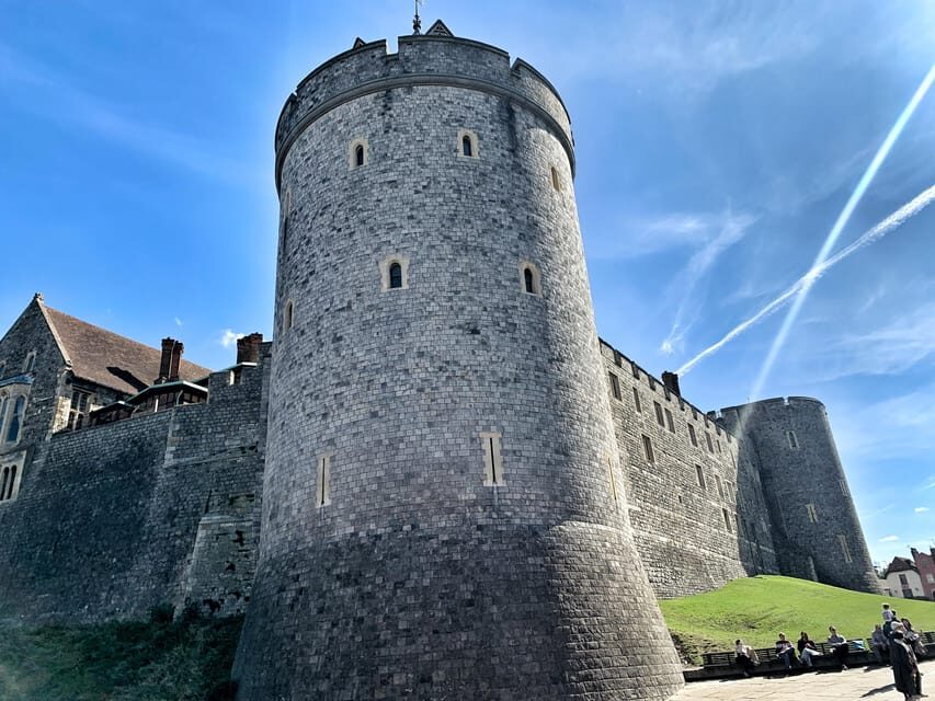 From Cambridge: Guided day trip to Windsor & Oxford - Transitioning to Oxford: A University City Like No Other