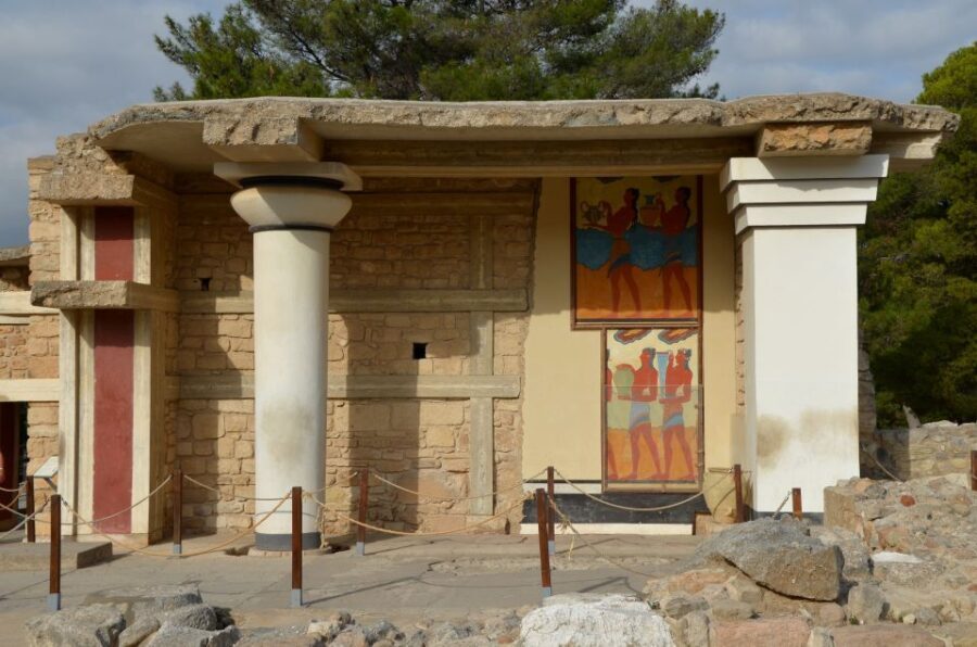 From Chania: Knossos Palace and Heraklion Full-Day Tour - Transportation and Logistics