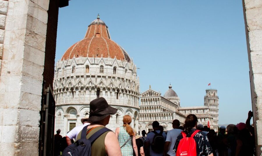 From Florence: Private Day Tour to Pisa and Cinque Terre - Discovering Cinque Terre’s iconic villages
