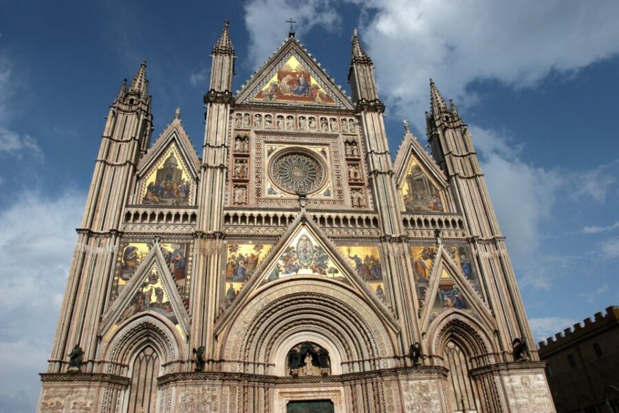 From Florence PRIVATE: Historical Umbria, Assisi and Orvieto - The Charm of Orvieto: Roman Walls and Artistic Marvels