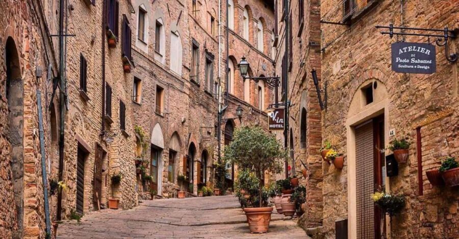 From Florence: PRIVATE Tour of San Gimignano and Volterra - Discovering San Gimignano: Towering Charm and Medieval Atmosphere
