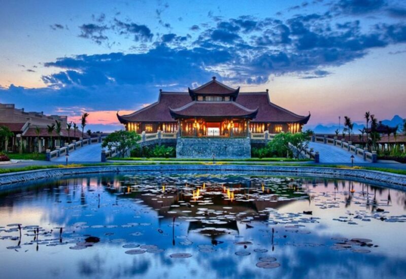 From Ha Noi: Hoa Lu  Tam Coc or Trang An  Mua Cave - Key Points