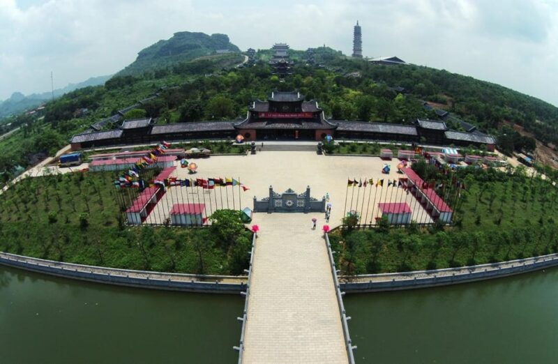 From Hanoi: Ninh Binh-Bai Dinh, Trang An, and Mua Cave 1 day - Key Points