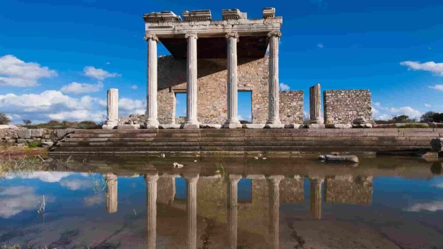 From Istanbul: 2-Day Ephesus, Pamukkale, & Hierapolis Tour - Day Two: Pamukkale and Hierapolis