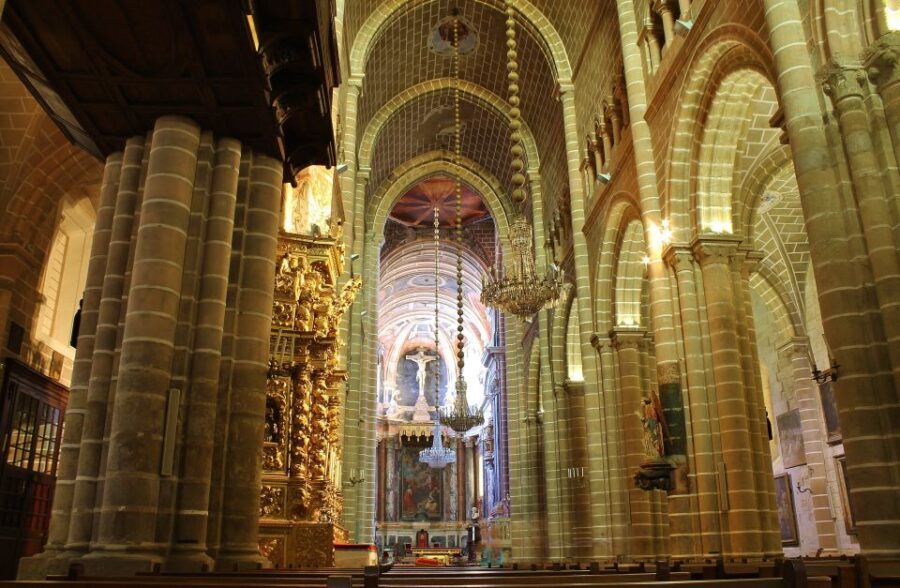 From Lisbon: Évora Private Historic Discovery Tour - The Itinerary: A Closer Look