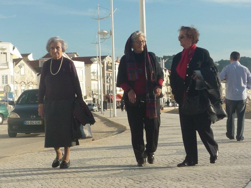 From Lisbon: Fátima, Batalha, Nazaré and Óbidos Day Tour - What Makes This Tour Stand Out?