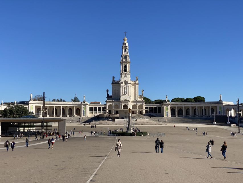 From Lisbon: Fátima, Batalha, Nazaré, and Obidos Tour by Van - Why This Tour Offers Great Value