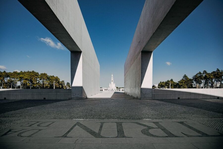 From Lisbon: Fatima, Nazaré, Batalha and Óbidos Tour - What Travelers Say