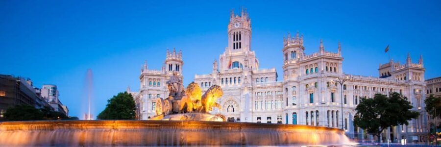 From Lisbon to Madrid: Private Tour - Full-Day Trip in Évora and Mérida - What You Can Expect