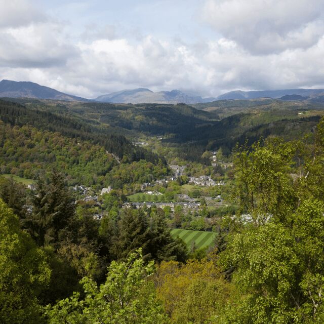 From Liverpool: North Wales and Caernarfon Castle Tour - Snowdonia National Park: The Highlight of the Day