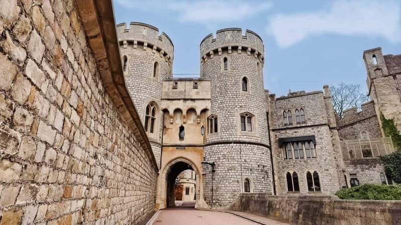 From London: Stonehenge & Windsor Castle Tour with Tickets - What to Expect on the Day