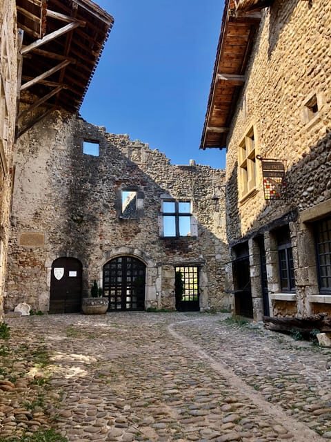 From Lyon: Medieval Town of Pérouges half day tour - Exploring Pérouges: A Medieval Marvel
