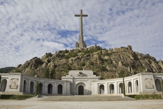 From Madrid: El Escorial, Valley and Segovia Day Trip - What’s Included and What’s Not