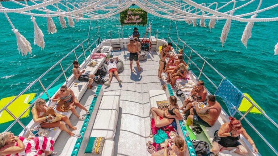 From Magaluf: Palma Bay Sightseeing Cruise with Live Music - The Experience from a Traveler’s Perspective