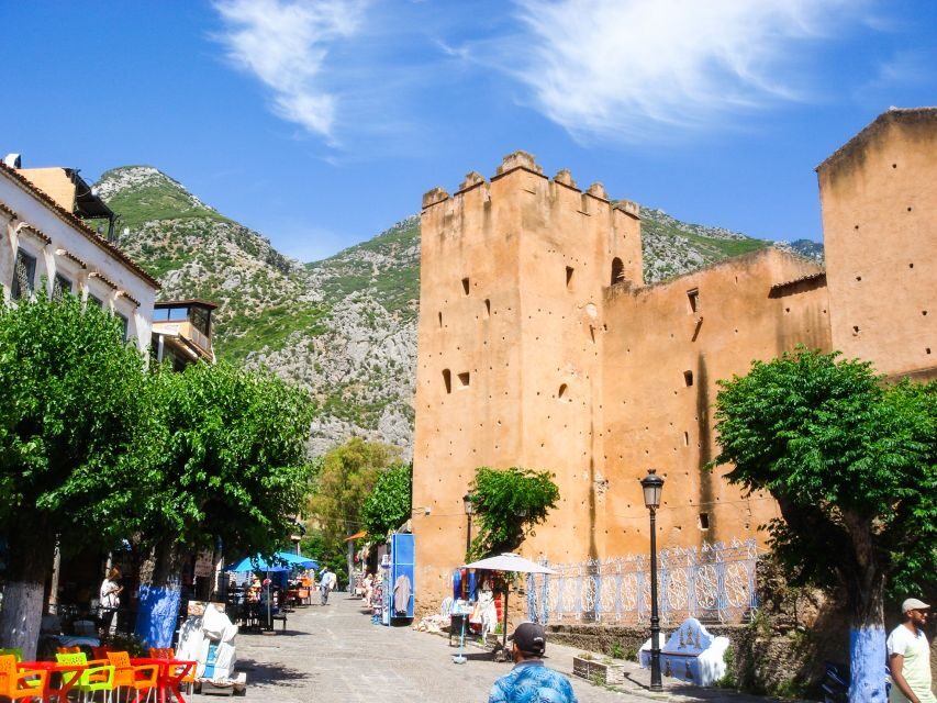 From Málaga: Morocco Day Trip with Tour Guide and Lunch - Transportation and Group Experience