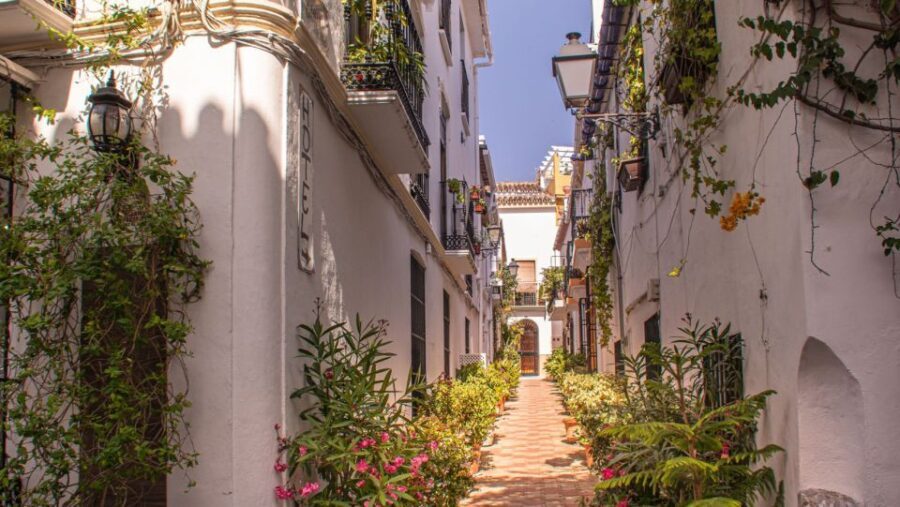 From Malaga or Costa del Sol: Mijas, Marbella & Puerto Banus - The Itinerary in Detail