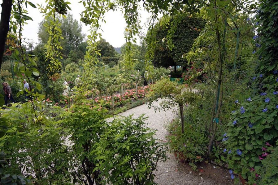 From Paris: Giverny and Monet's Home Day Trip - Practical Details and What to Expect