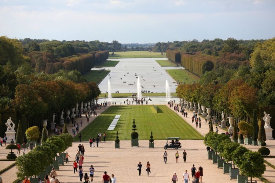 From Paris: Giverny and Versailles Palace Guided Day Trip - Pricing and Value