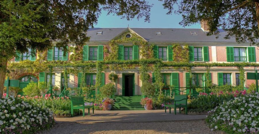 From Paris: Giverny and Versailles Private Full-Day Trip - An Itinerary That Balances Grandeur and Intimacy