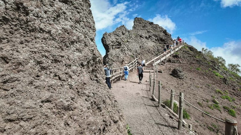 From Pompeii: Mount Vesuvius with bus, ticket and audioguide - What Travelers Say