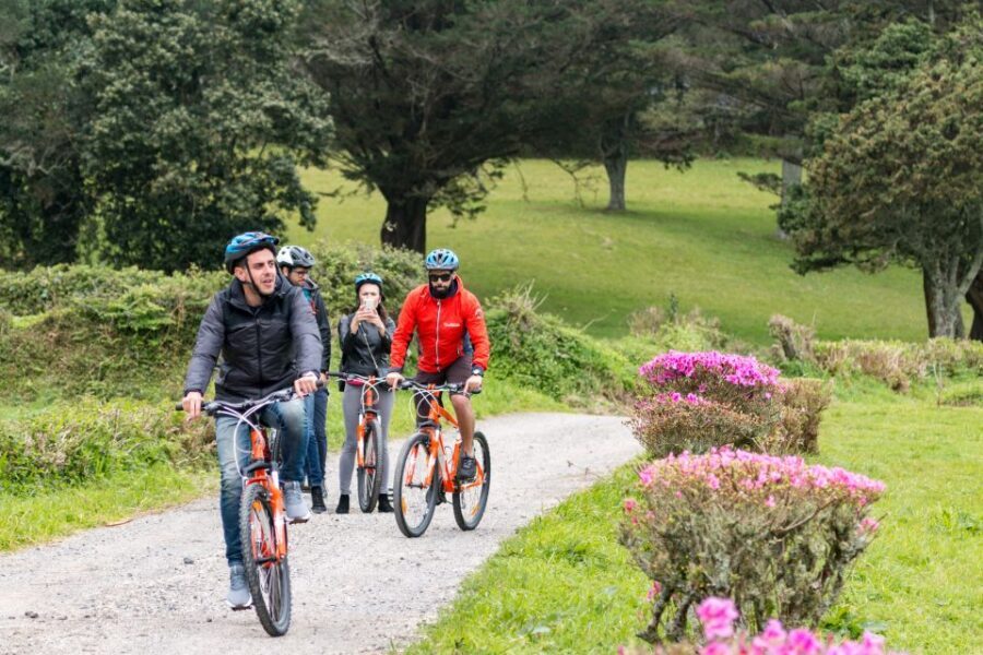 From Ponta Delgada: Sete Cidades Jeep, Bike, & Kayak Ride - What’s Included and What to Expect