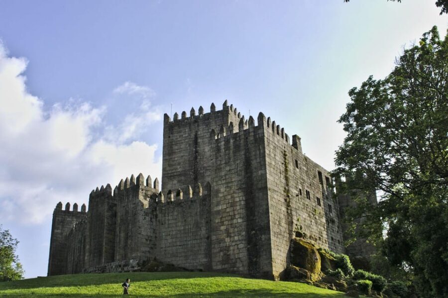 From Porto: Braga & Guimarães Day Trip with Lunch - Starting Out: Comfort in Porto